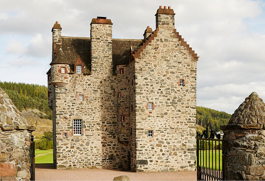 Forter Castle | Perthshire, Scotland - Drummonds Bathrooms