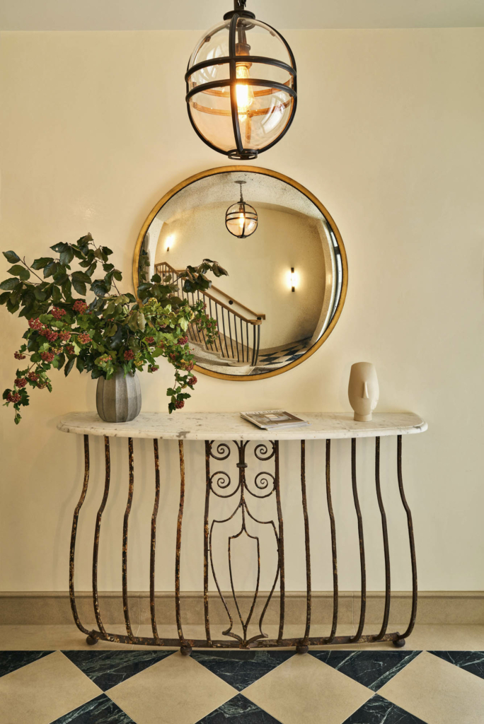 3 Tottenham Mews - Drummonds