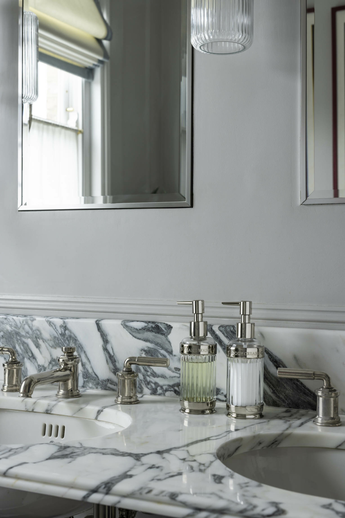 The Arrow Dispensers - Drummonds Bathrooms